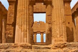 Nenne Frisk skriker på sitt barn - Strema